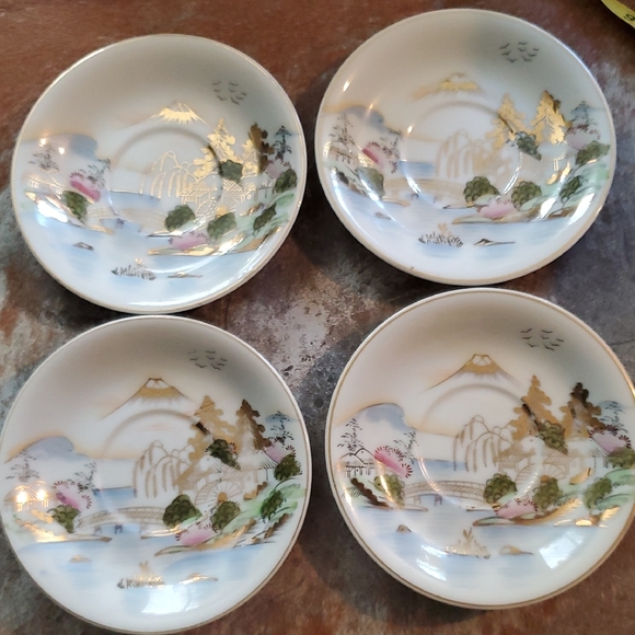 Dining | Kutani China Hand Painted Made In Japan Waterwheel Gold Plates ...